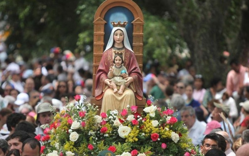 NV | Devotos en Portuguesa celebraron los 70 años de la coronación ...